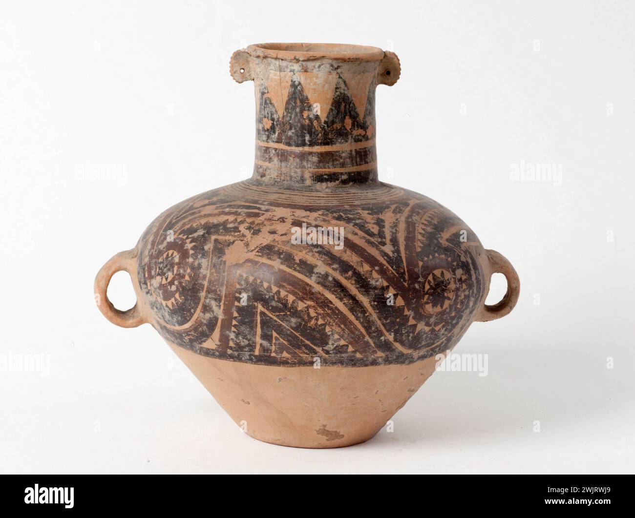 Jar ". Terracotta with polychrome paint. Neolithic period (around 8000 ...