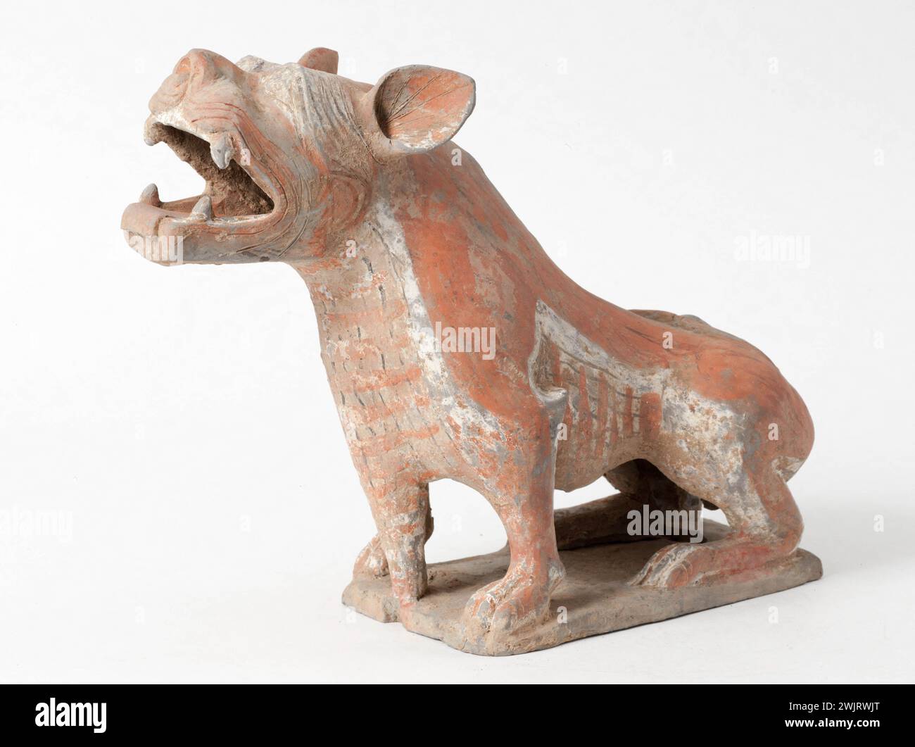 Chimera ". Terracotta, cold polychromy. Wei dynasty. Paris, Cernuschi ...