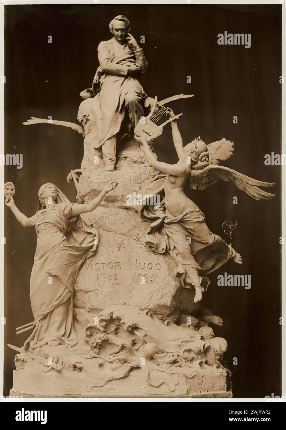 Anonymous, final model of the monument to Victor Hugo (Face) (dummy ...