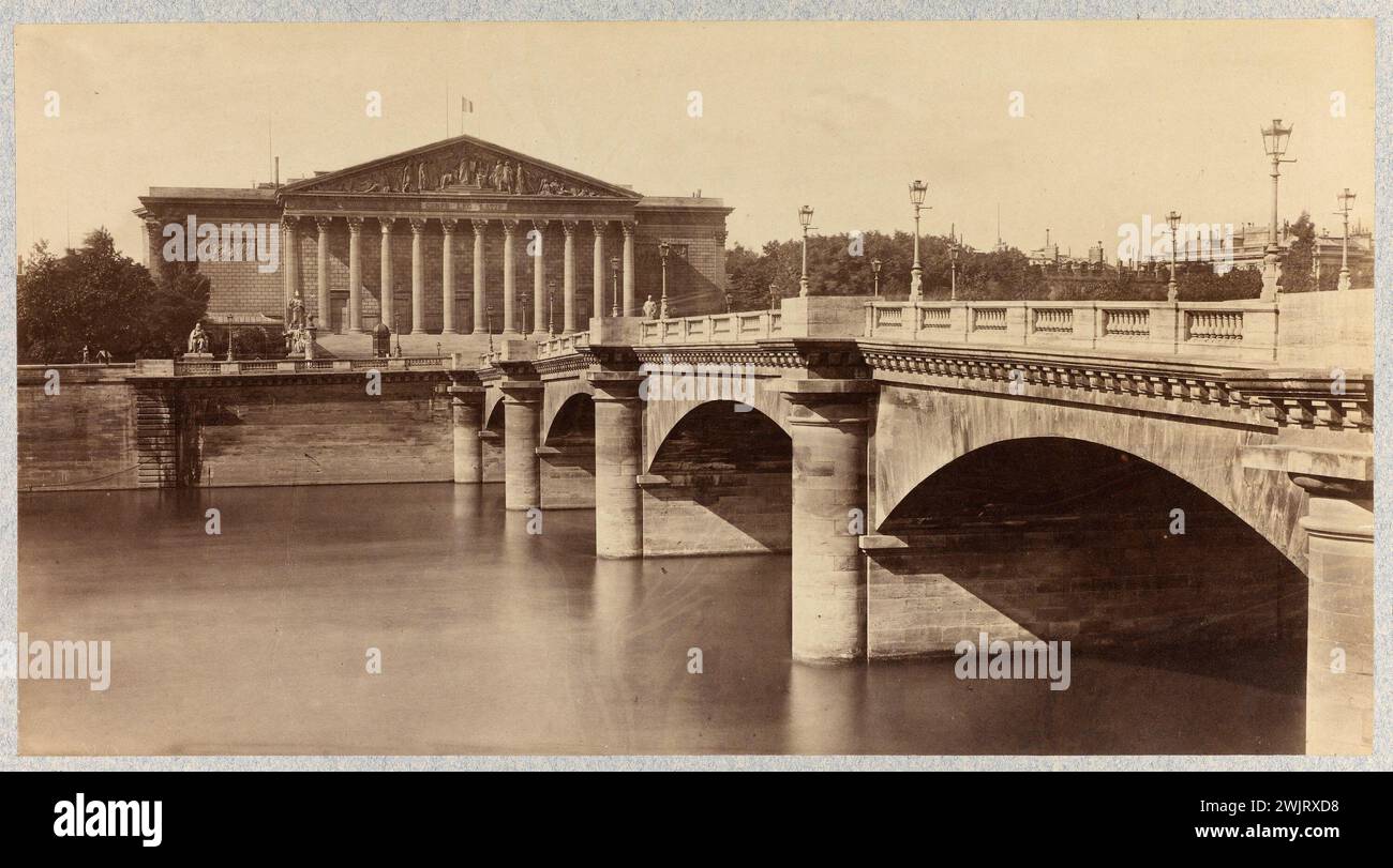 Facade of the Bourbon Palace and the Concorde bridge. Paris (7th arr ...