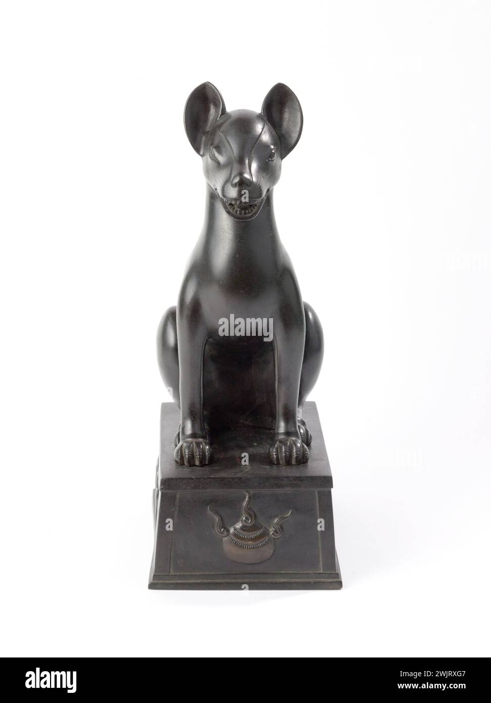 Fox. Bronze. Japan. XVIII-XIXth century. Paris, Cernuschi museum ...