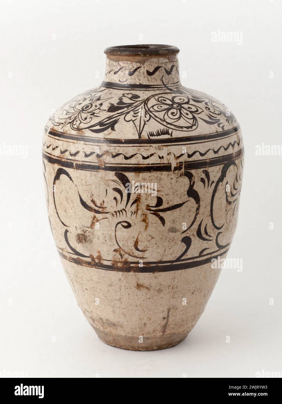 Jarre. Grès at couverted crème Peppere en hun. Dyanstie yuan (1279-1368 ...
