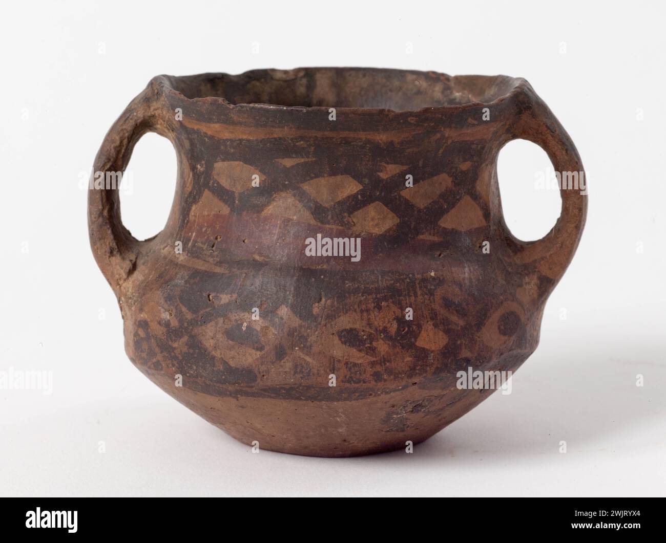 Jar ". Terracotta with polychrome decoration. Neolithic period (around ...