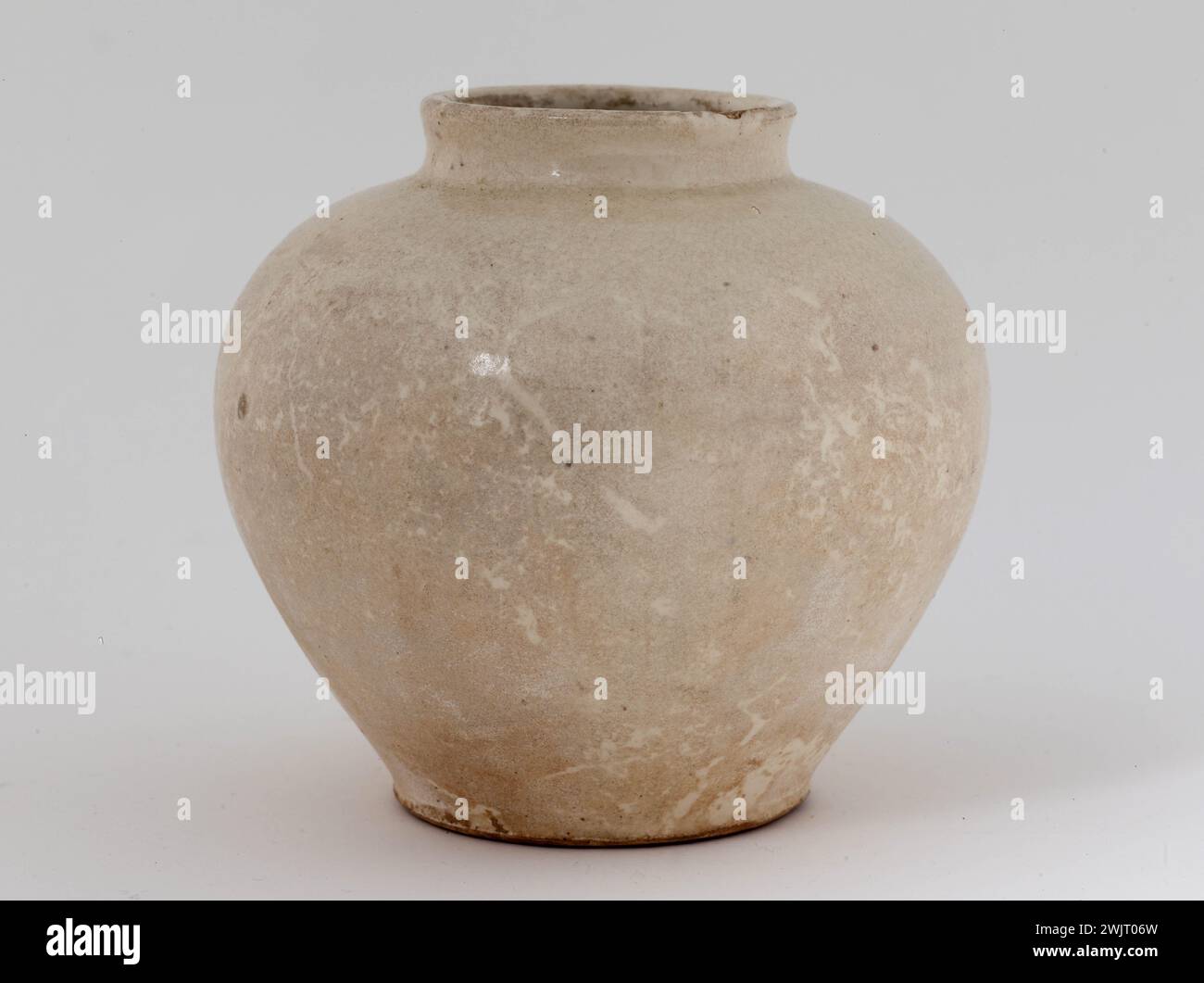 Jar ". Porcelain sandstone, transparent covered. China, Tang dynasty ...