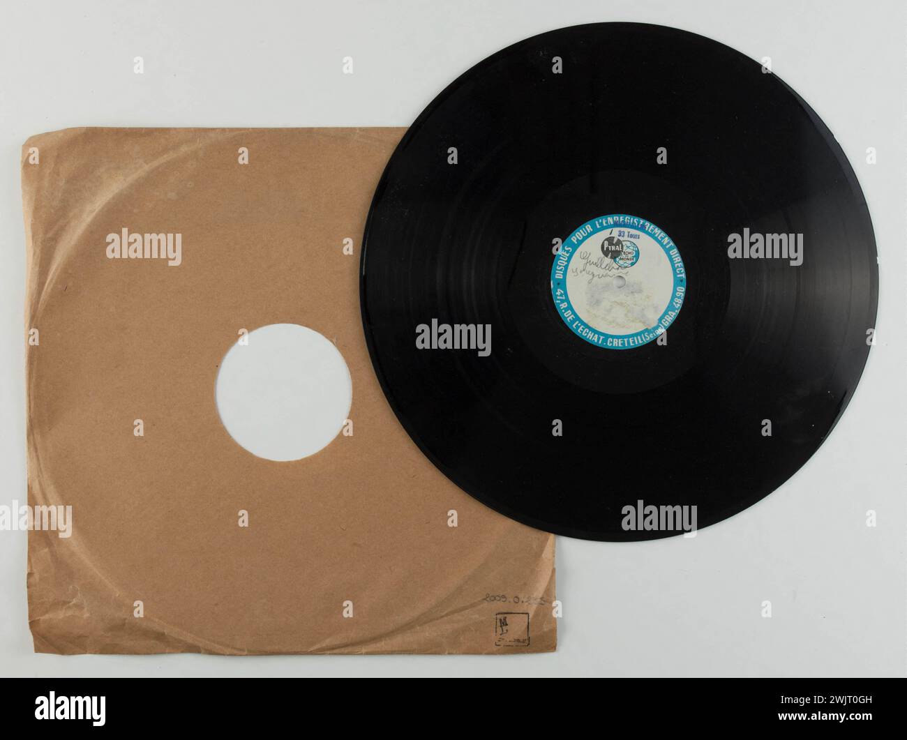 78 rpm disk. Pyral disc, the echo of the world, aluminum soul covered ...