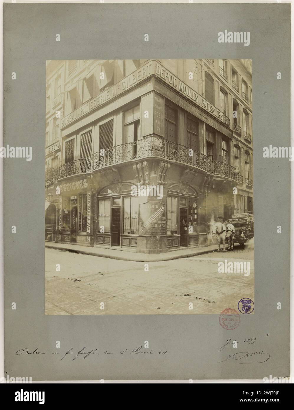Building facade view, 54 rue St Honoré, Paris (1 arr.). Photograph by ...