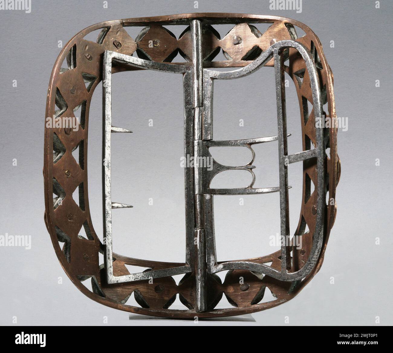 Twist loop hi-res stock photography and images - Alamy