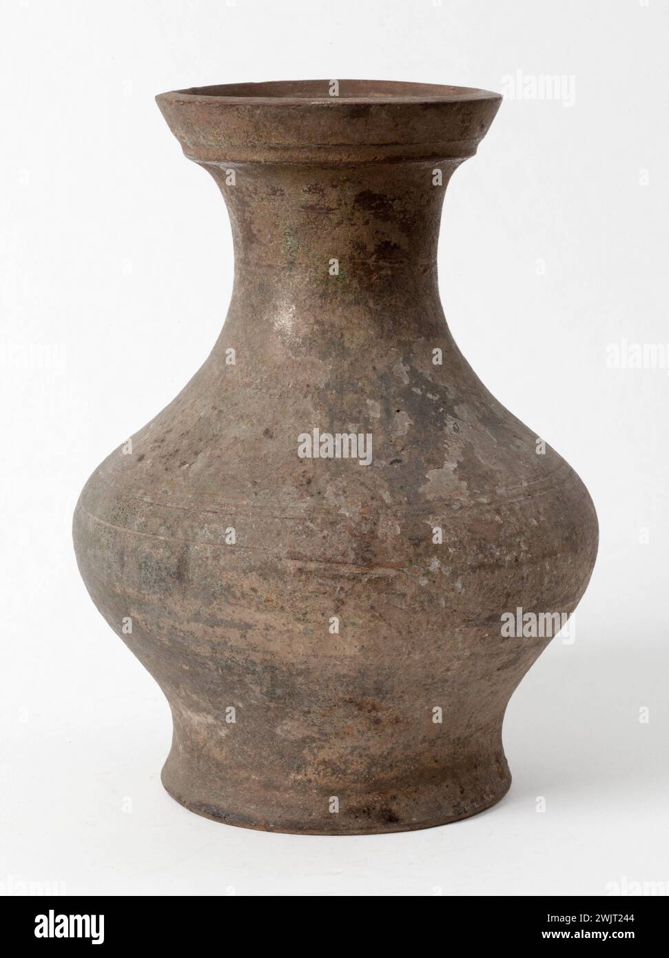 Vase ". Terracotta with green lead glaze. Han dynasty (206 BC-220 AD ...