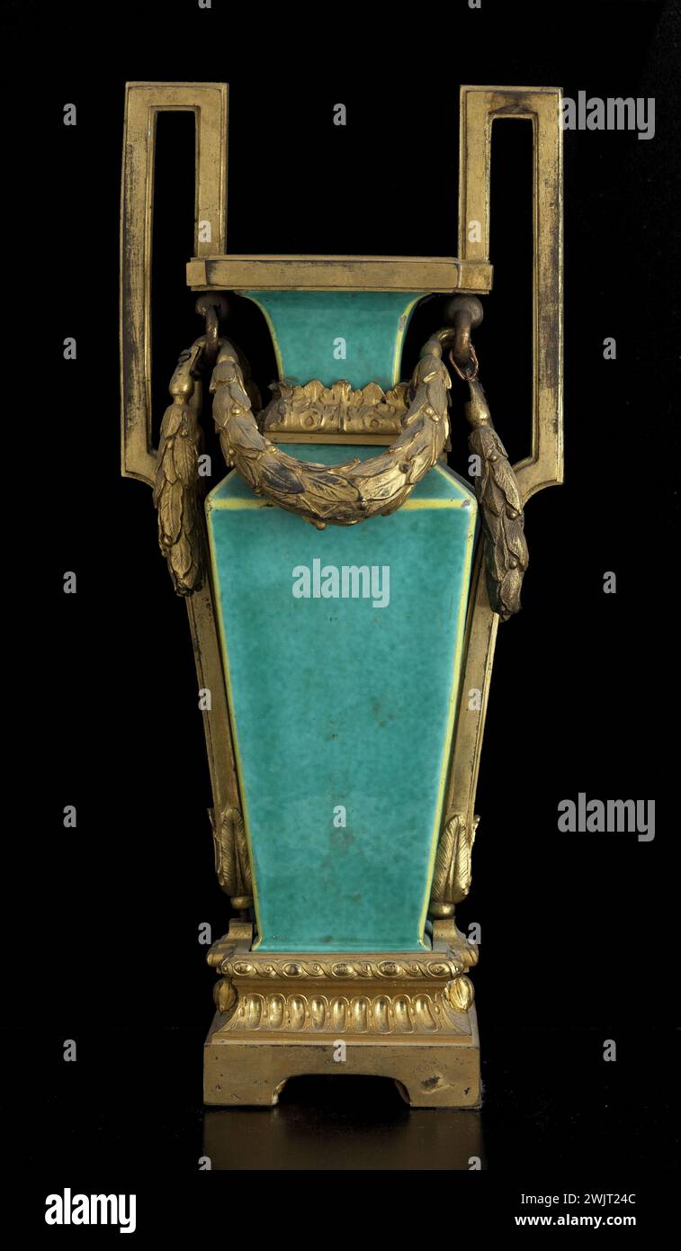 Anonymous. Vase mounted. Céladon, golden bronze, 1775-1785. Paris ...