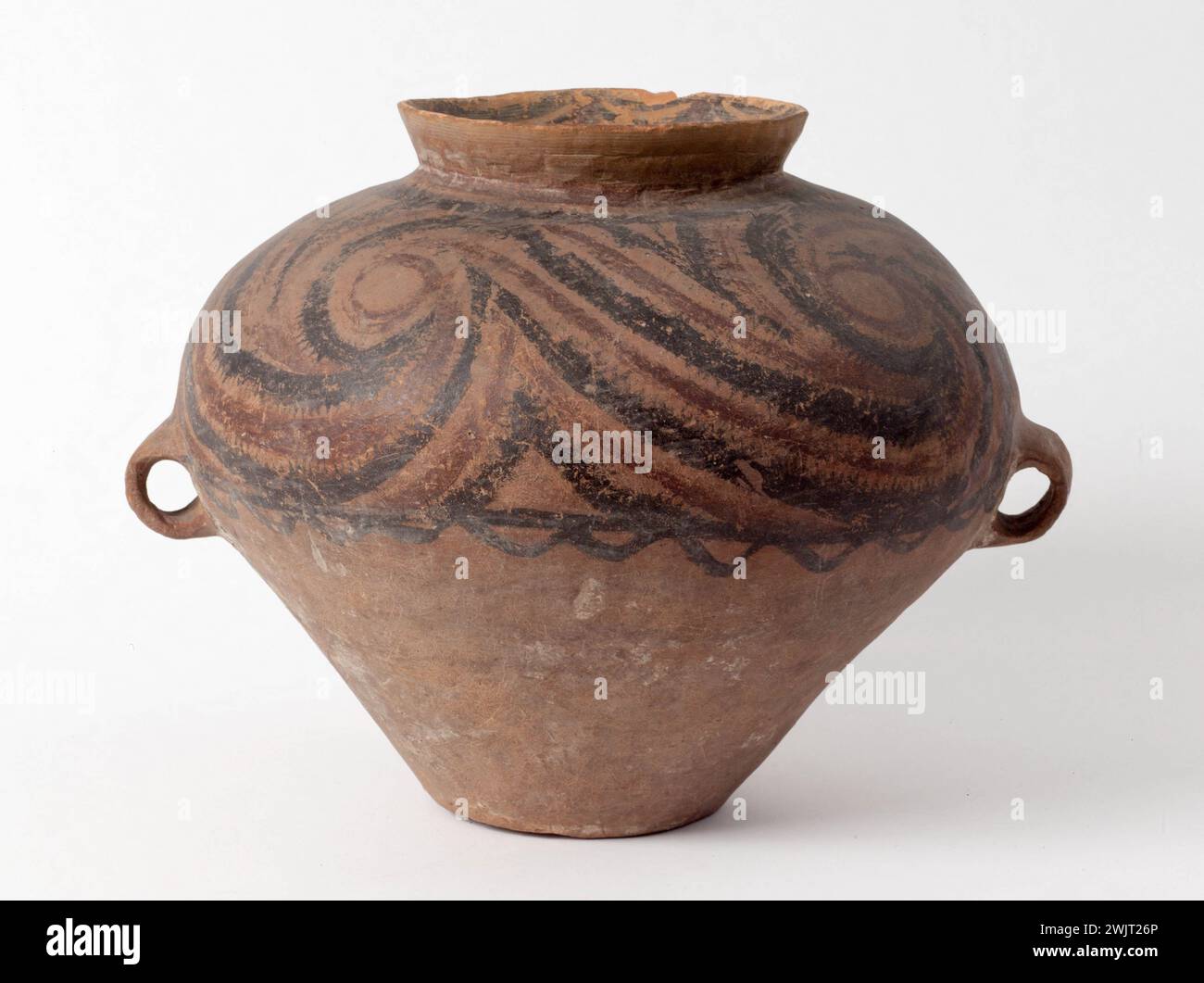Jar ". Terracotta with polychrome decoration. Neolithic period (around ...