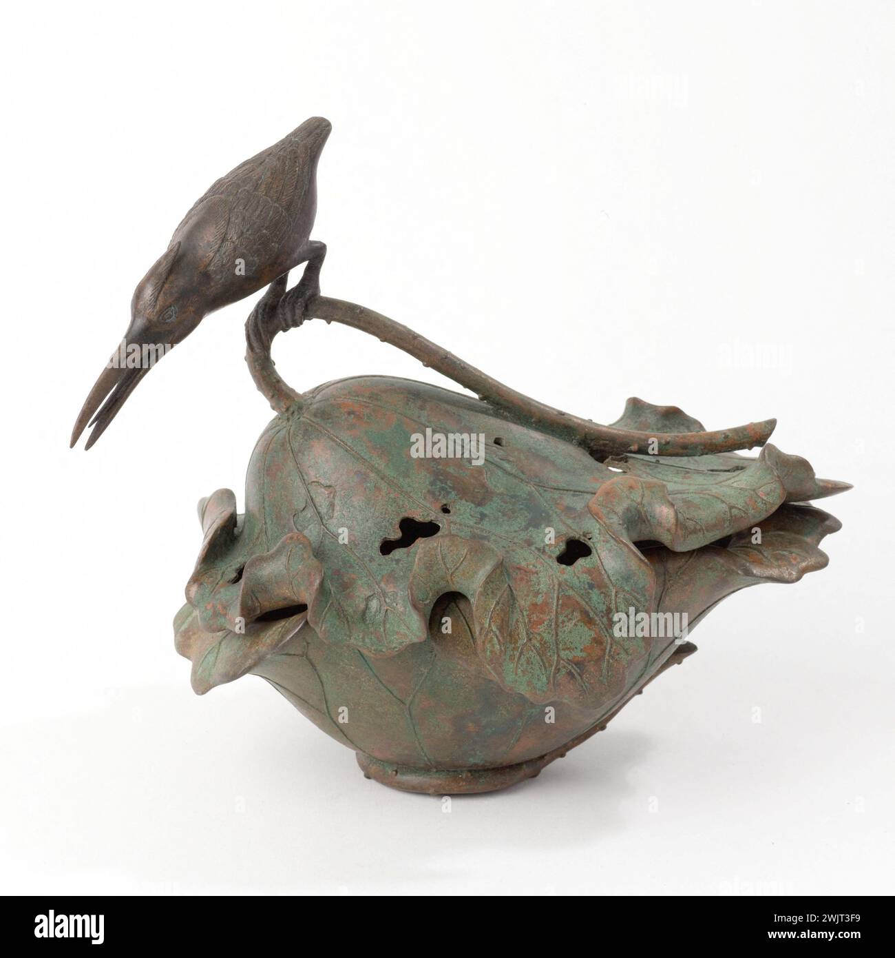 Incense burner. Bronze. Japan. XVIII-XIXth century. Paris, Cernuschi ...