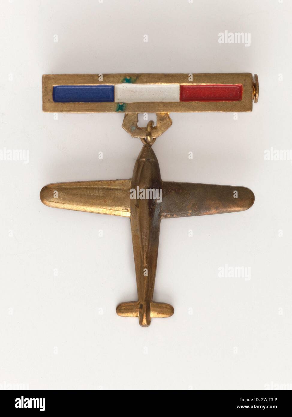 War 1939-1945. Tricolor spindle during plane -shaped. Painted metal ...