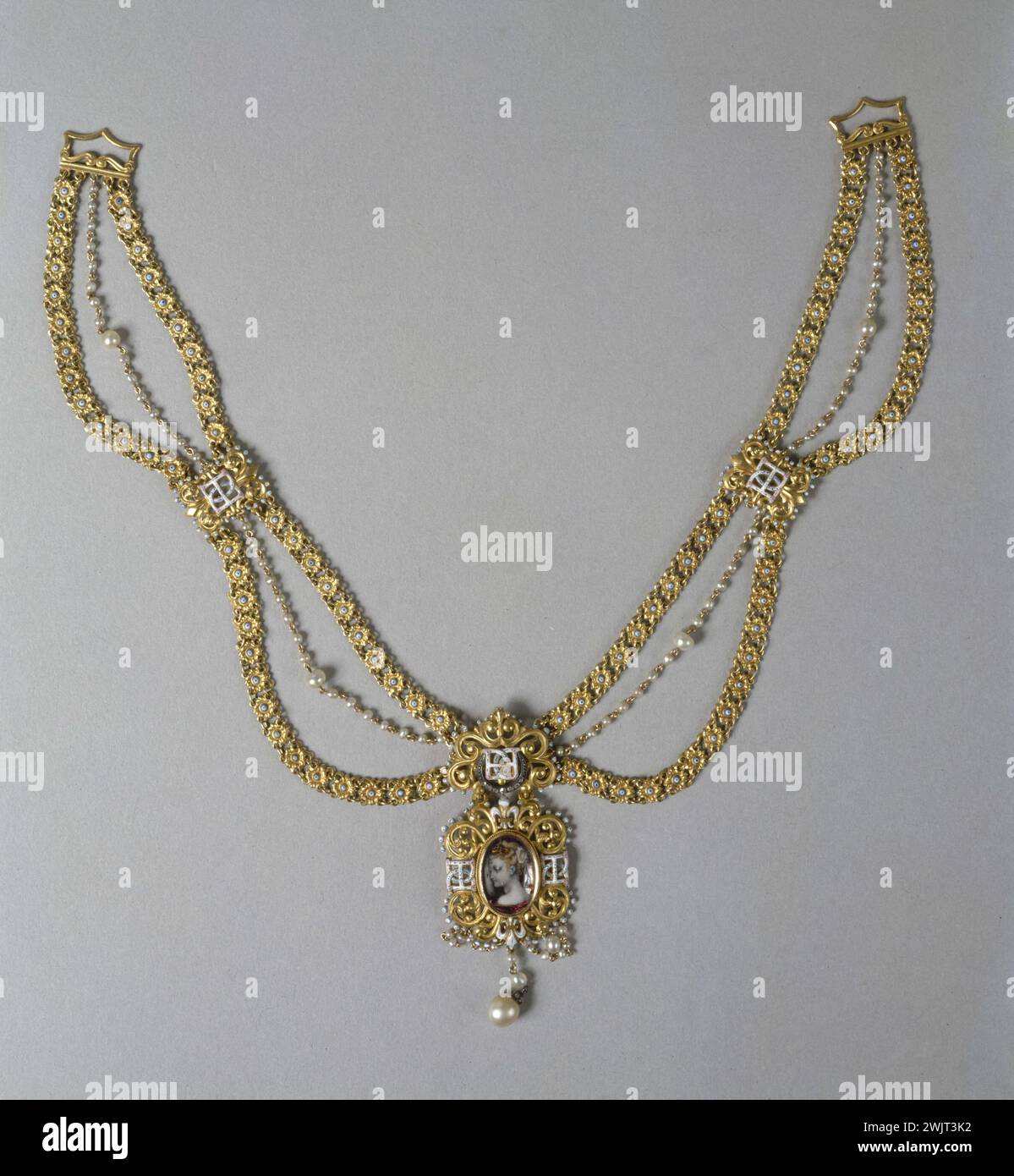 Lucien Falize (1839-1897) and Popelin. Neo-Renaissance necklace with ...