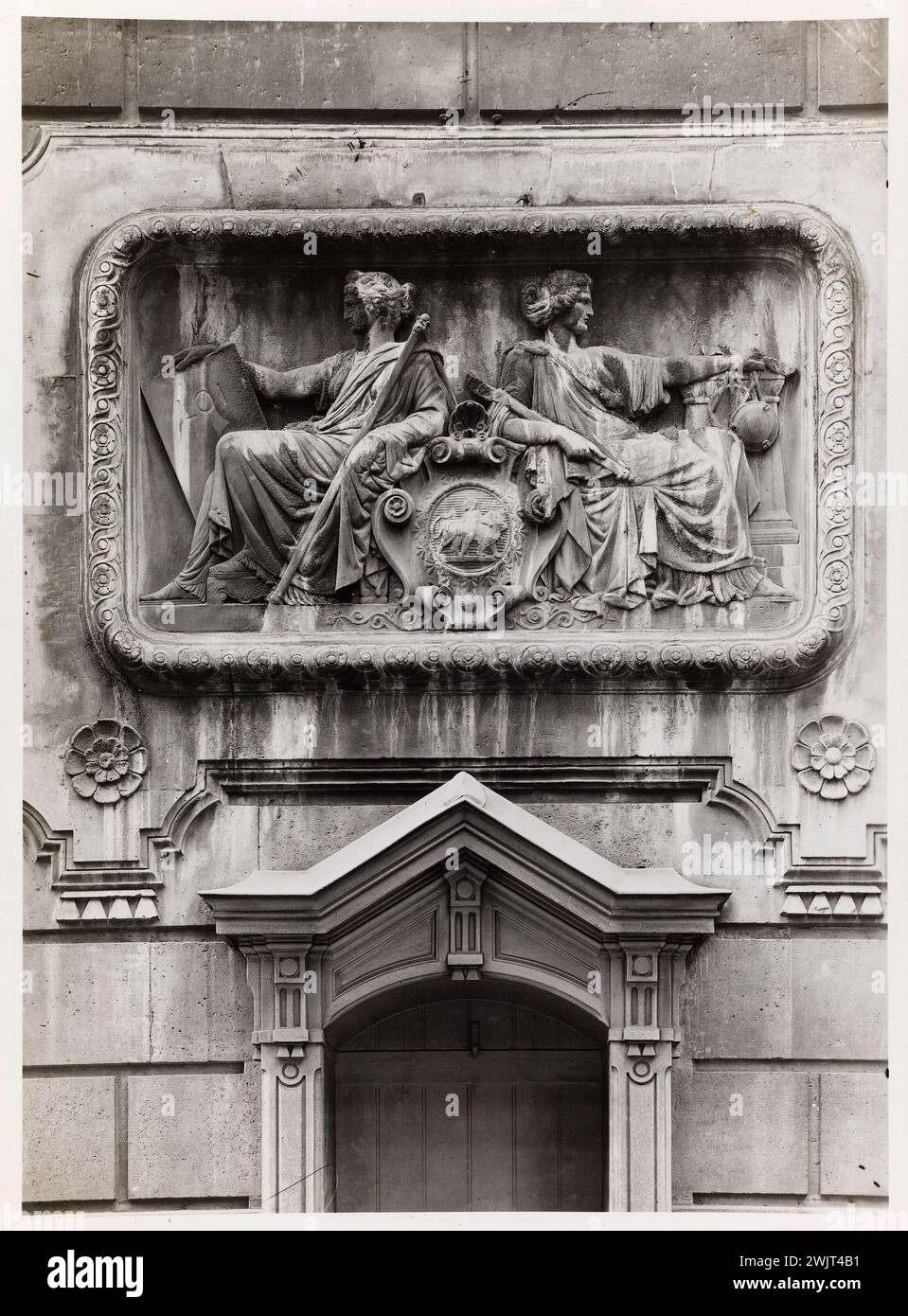 Former hotel de la vrilliere hi-res stock photography and images - Alamy