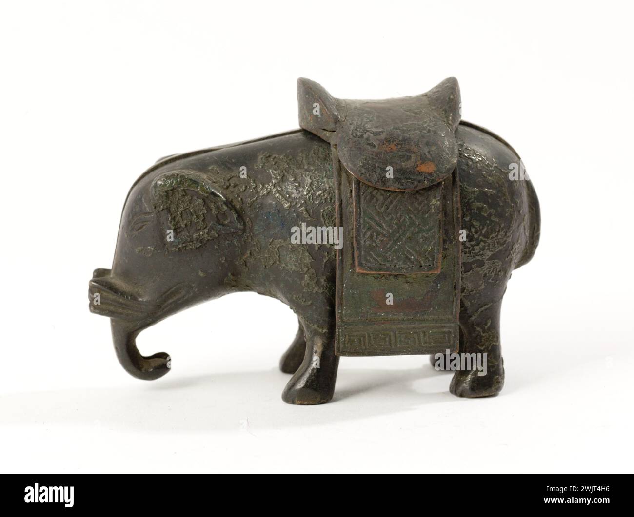 Elephant. Bronze. Japan. XVIII-XIXth century. Paris, Cernuschi museum ...