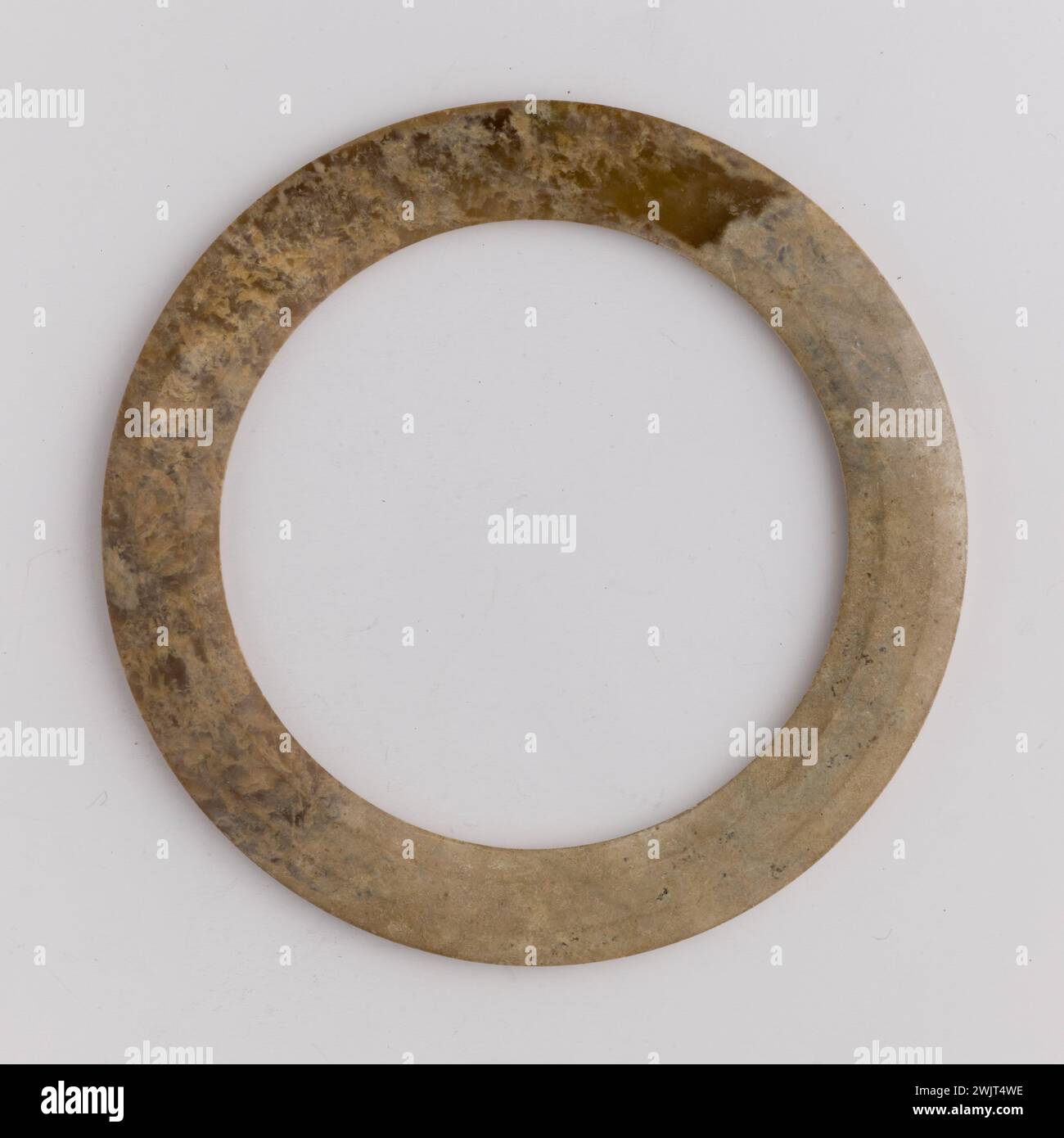 Annaeau. Jade, China, Iv-Iie s. to. J.-C. Par musée musée malée. Ring ...