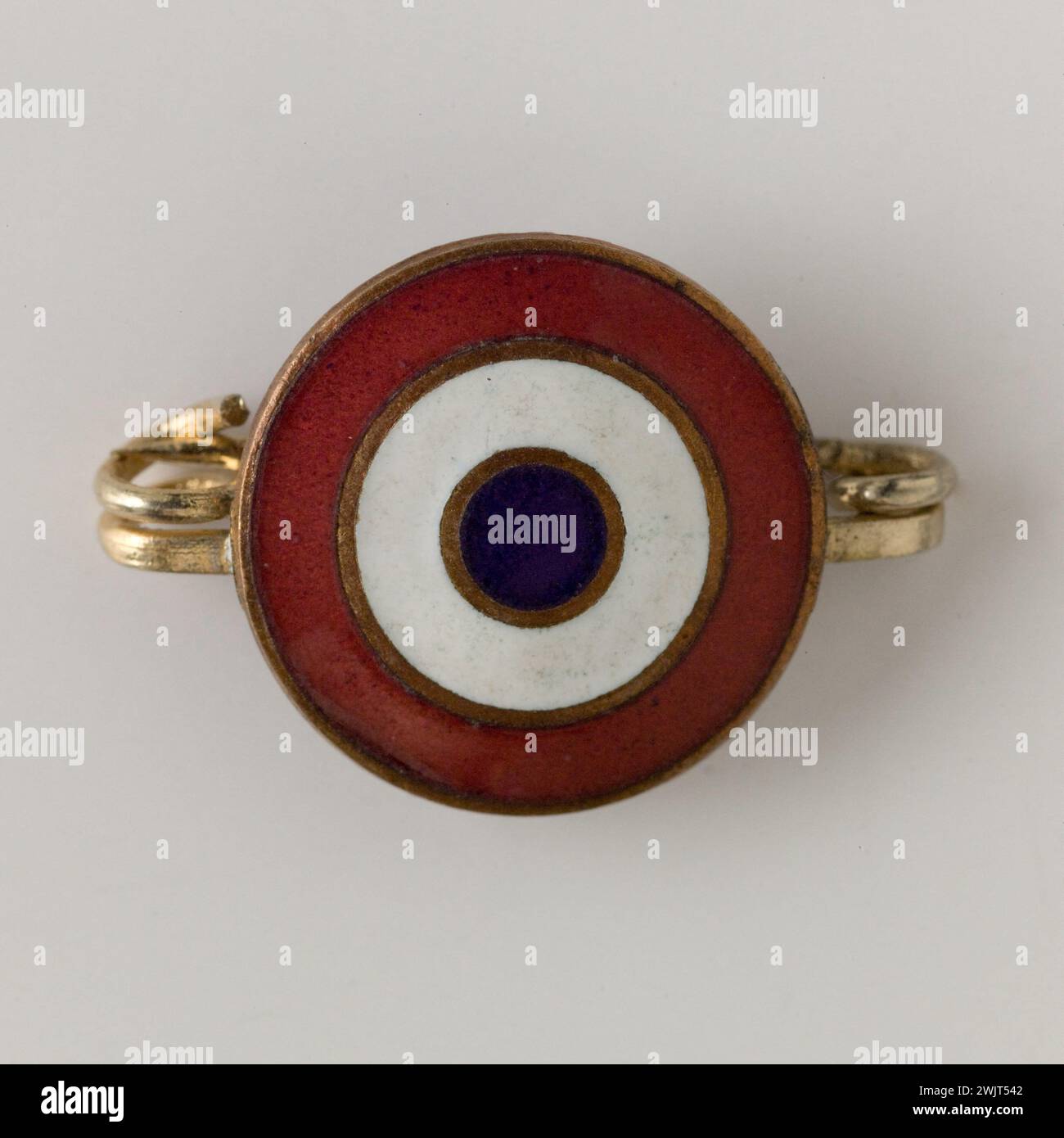 War 1939-1945. French tricolor cockroach brooch. Enamelled metal. 1944 ...