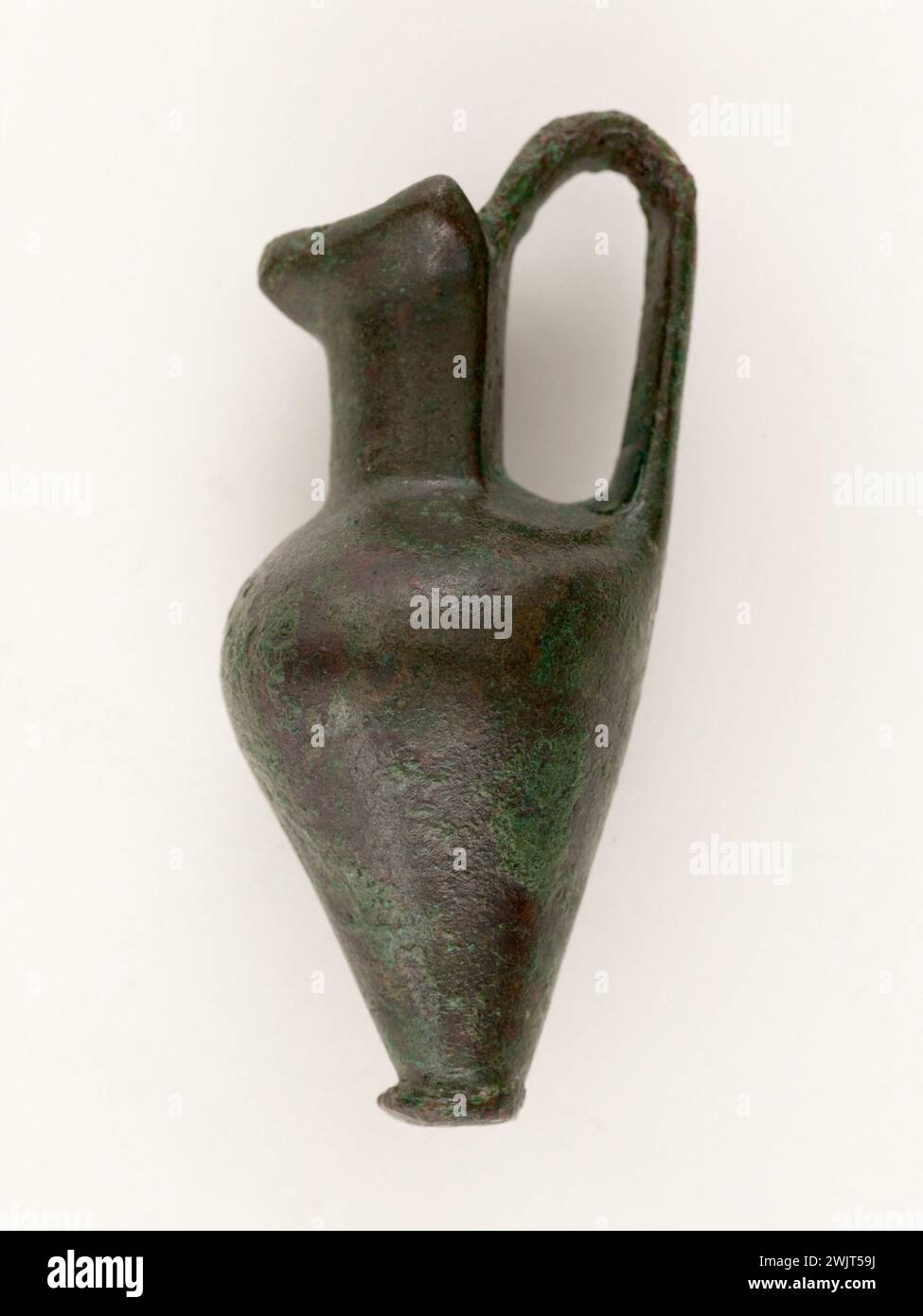 Oenochoé Miniature. All. Cu. G. R. Paris, Carnavalet museum. 51856-1 ...