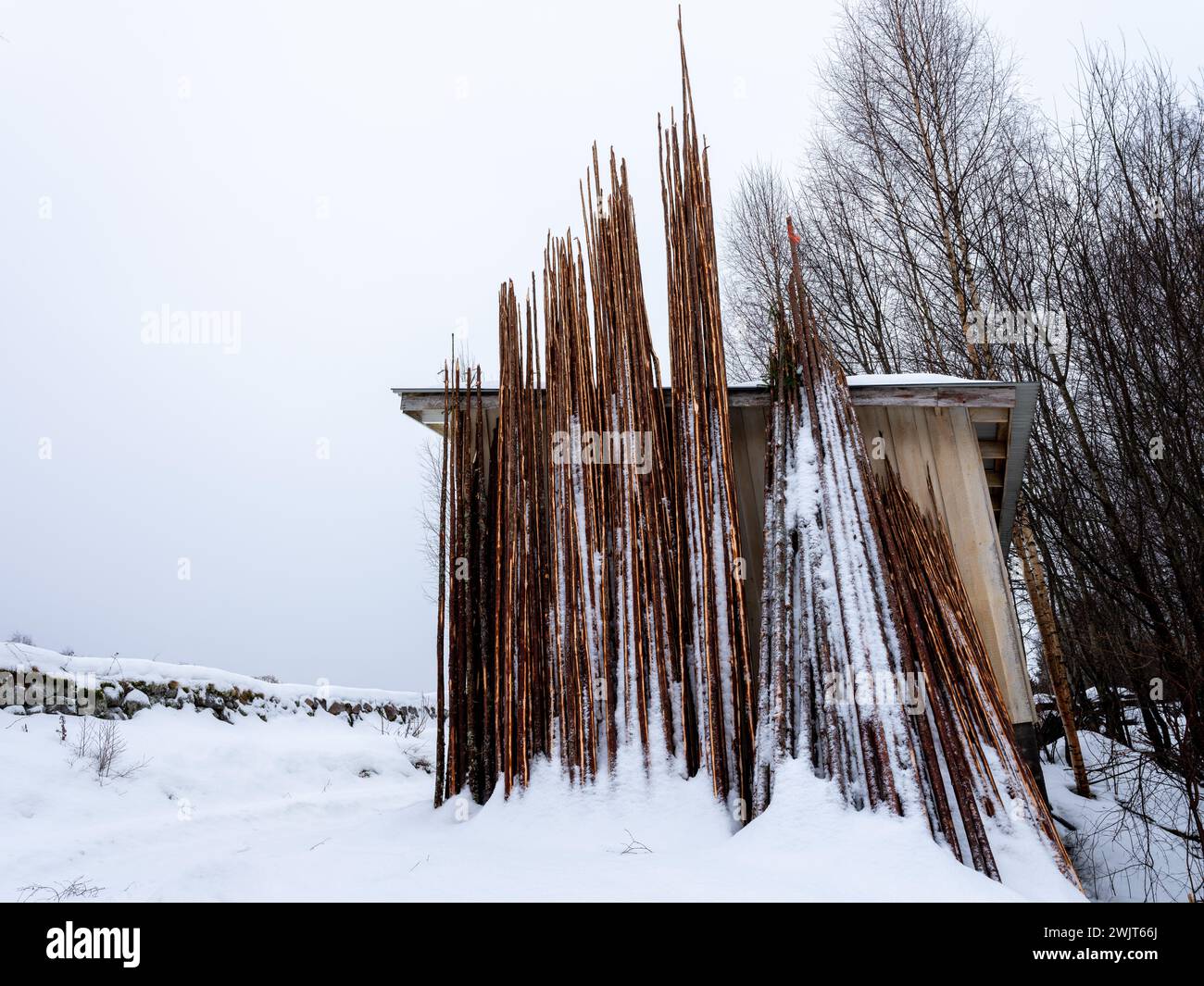 Wood timber pole poles hi-res stock photography and images - Alamy
