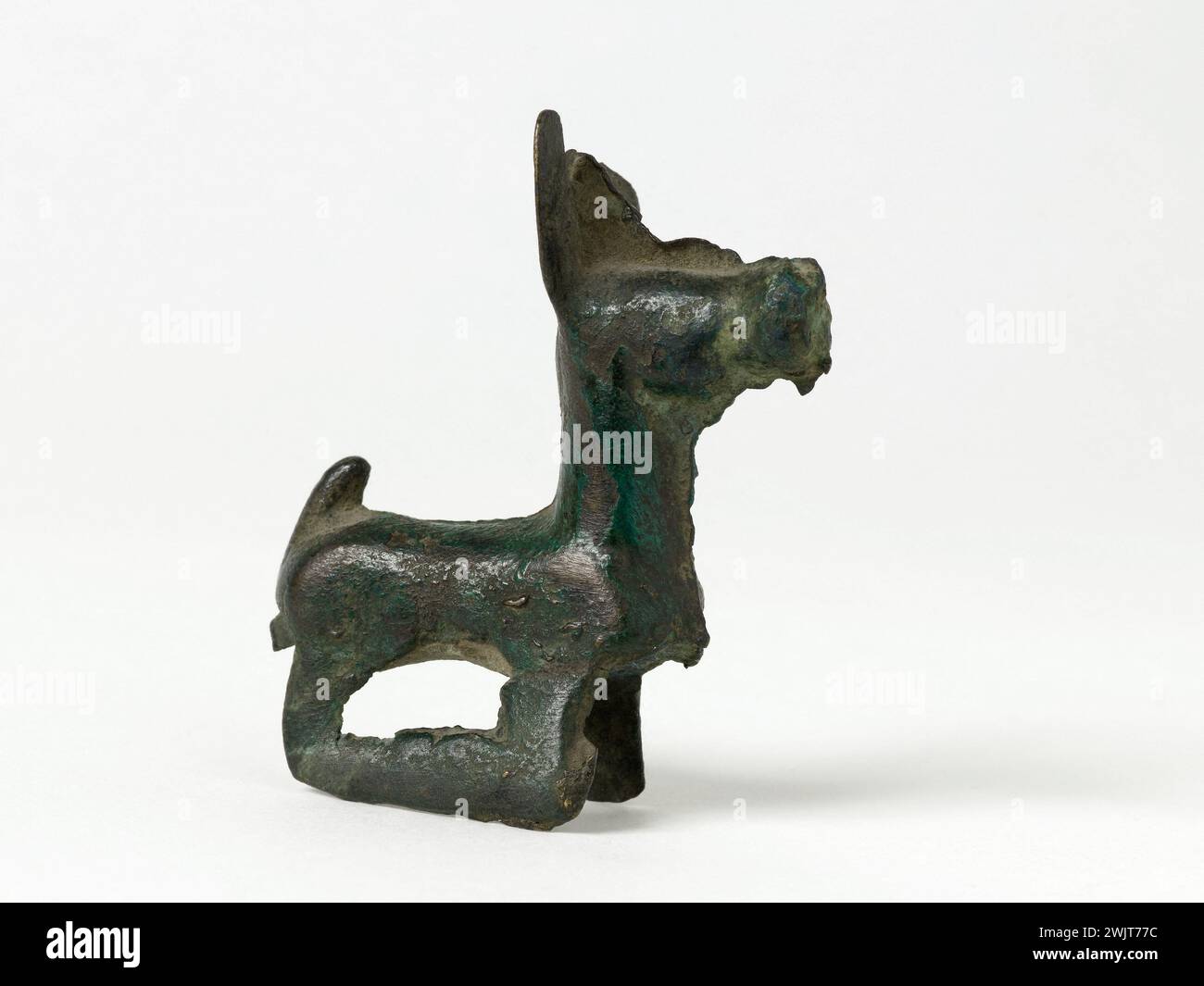 Animal aulop. Ordos. Hen. Paris, Museum Causori. 35406-10 Bronze, han ...