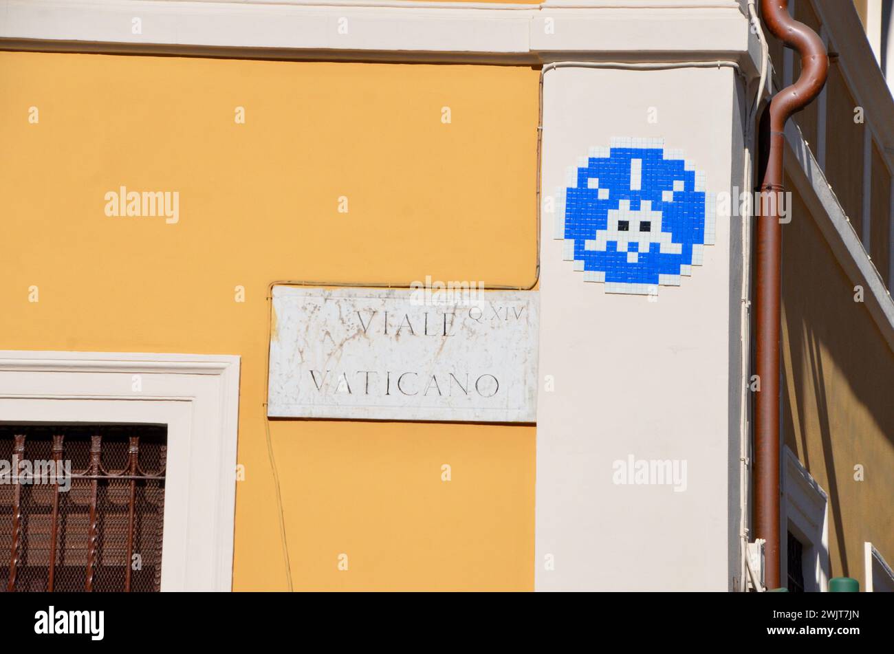 Street vatican rome sign hi-res stock photography and images - Alamy