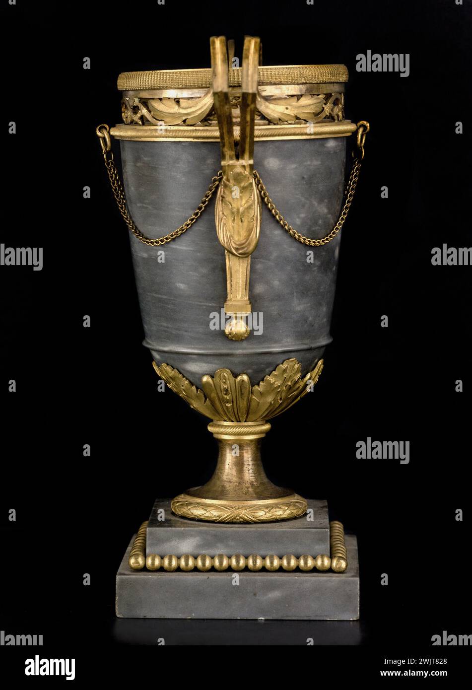 Anonymous. Vase mounted. Marble, gilded bronze, 1760-1770. Paris ...