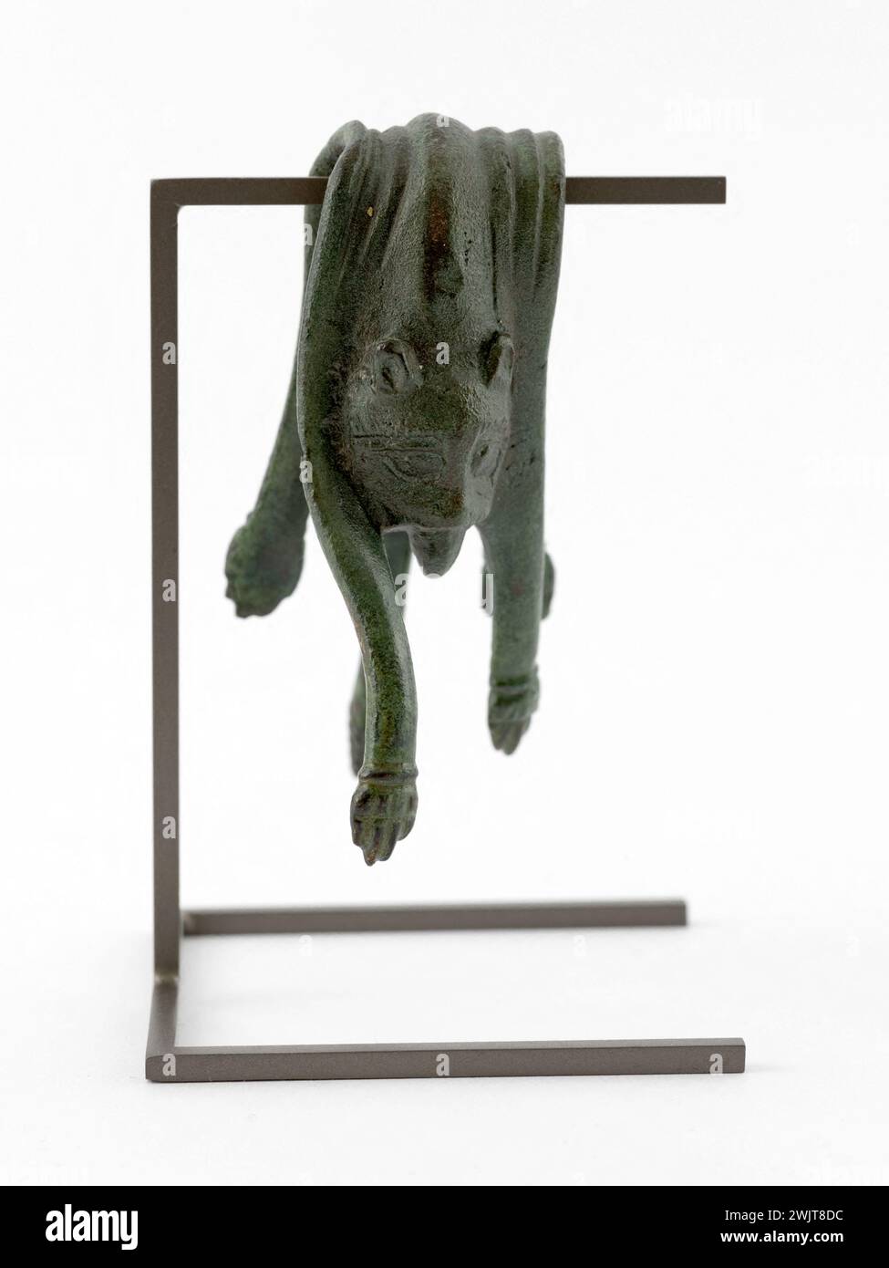 Leunted. High Empire. Copper alloy, cast iron. Coming from: rue des ...