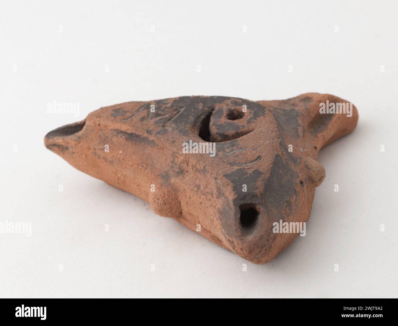 Lamp. 125, bd de Port-Royal, coll. MAGNE. Terracotta. Late Antiquity ...