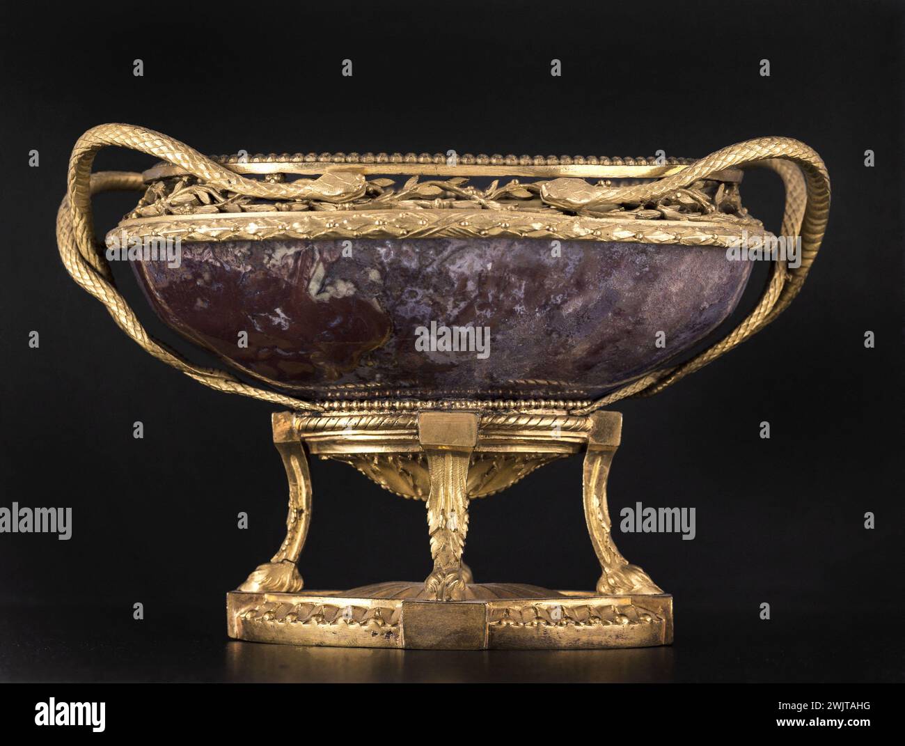 Anonymous. Vase mounted. Jaspe, gilded bronze, 1775-1785. Paris ...