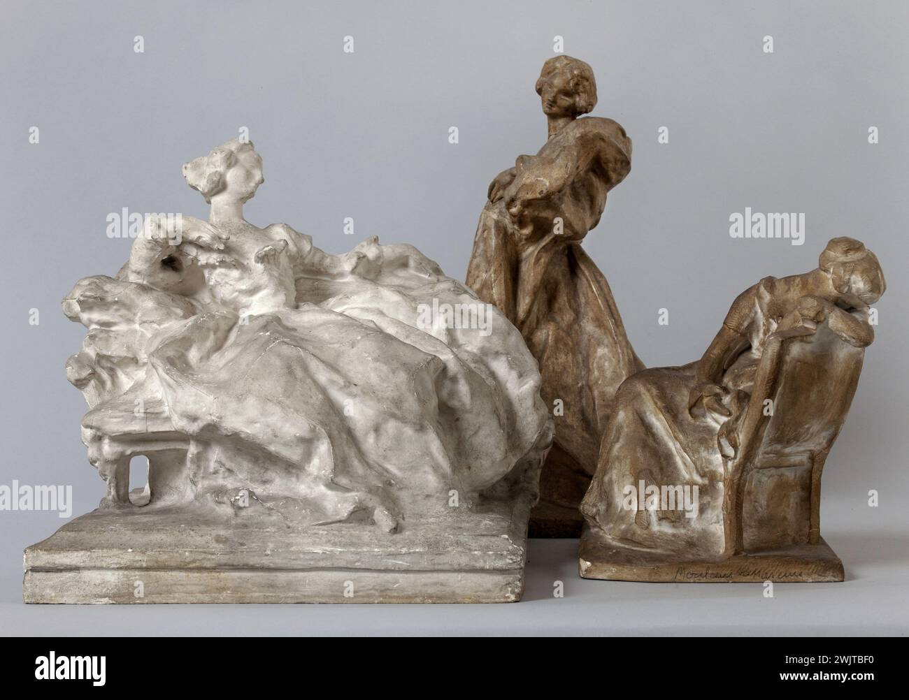 Louis Dejean (1872-1905). Woman Assisi, La Parisienne. Plaster, around ...