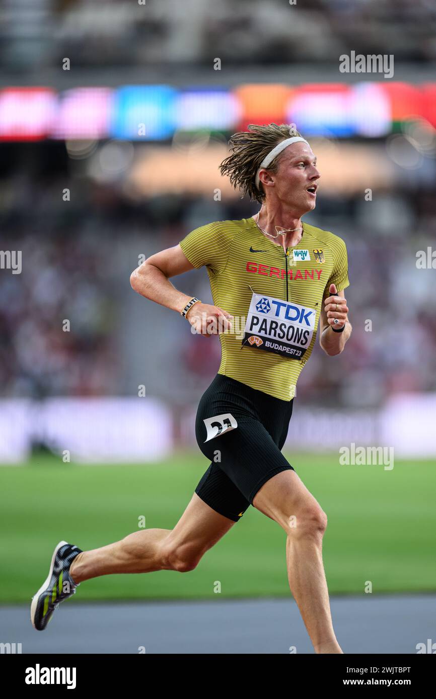 Sam PARSONS participating in the 5.000 meters at the World Athletics ...