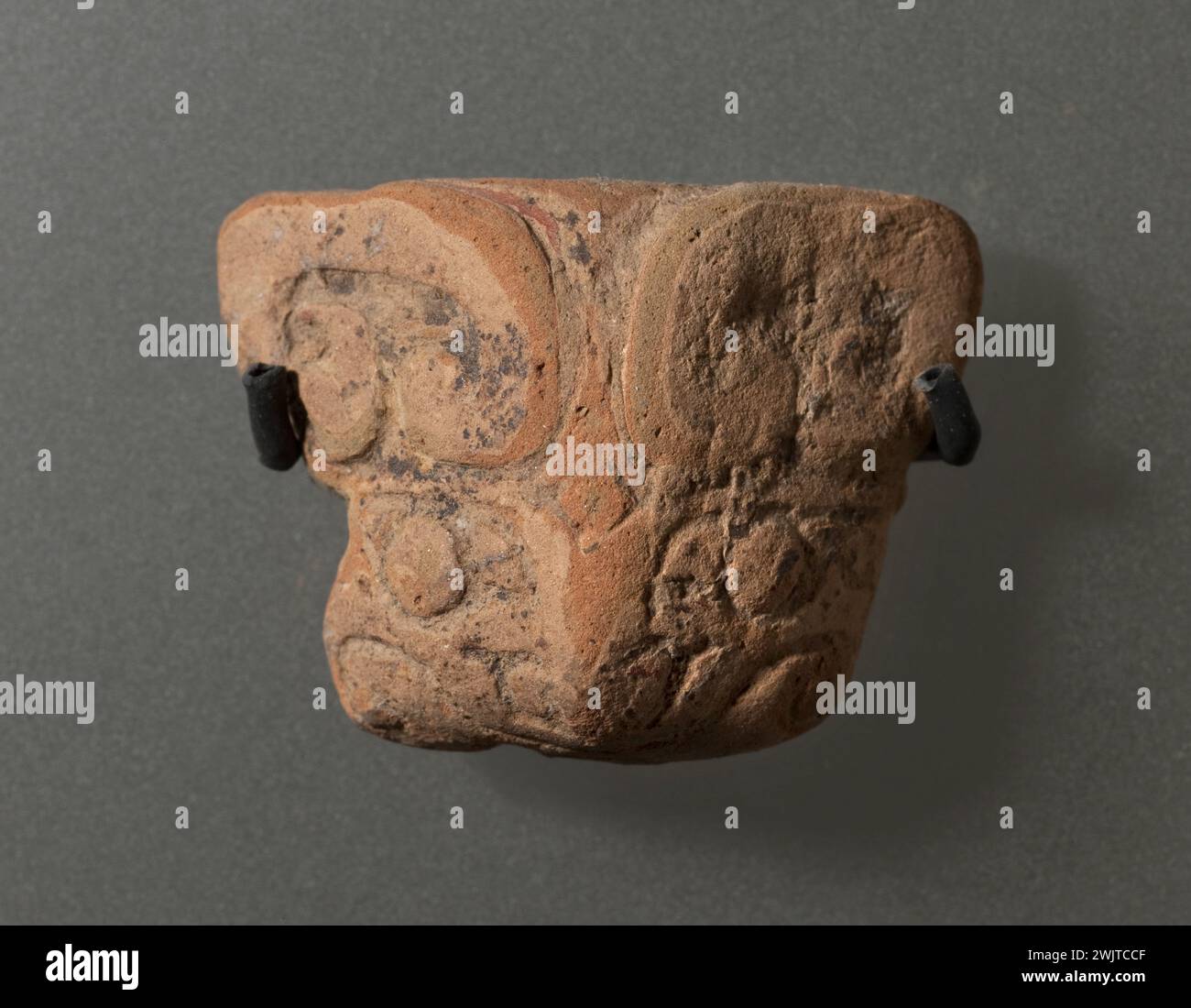 Fragment of pottery ". Ceramic. China, Shang dynasty. Paris, Cernuschi ...