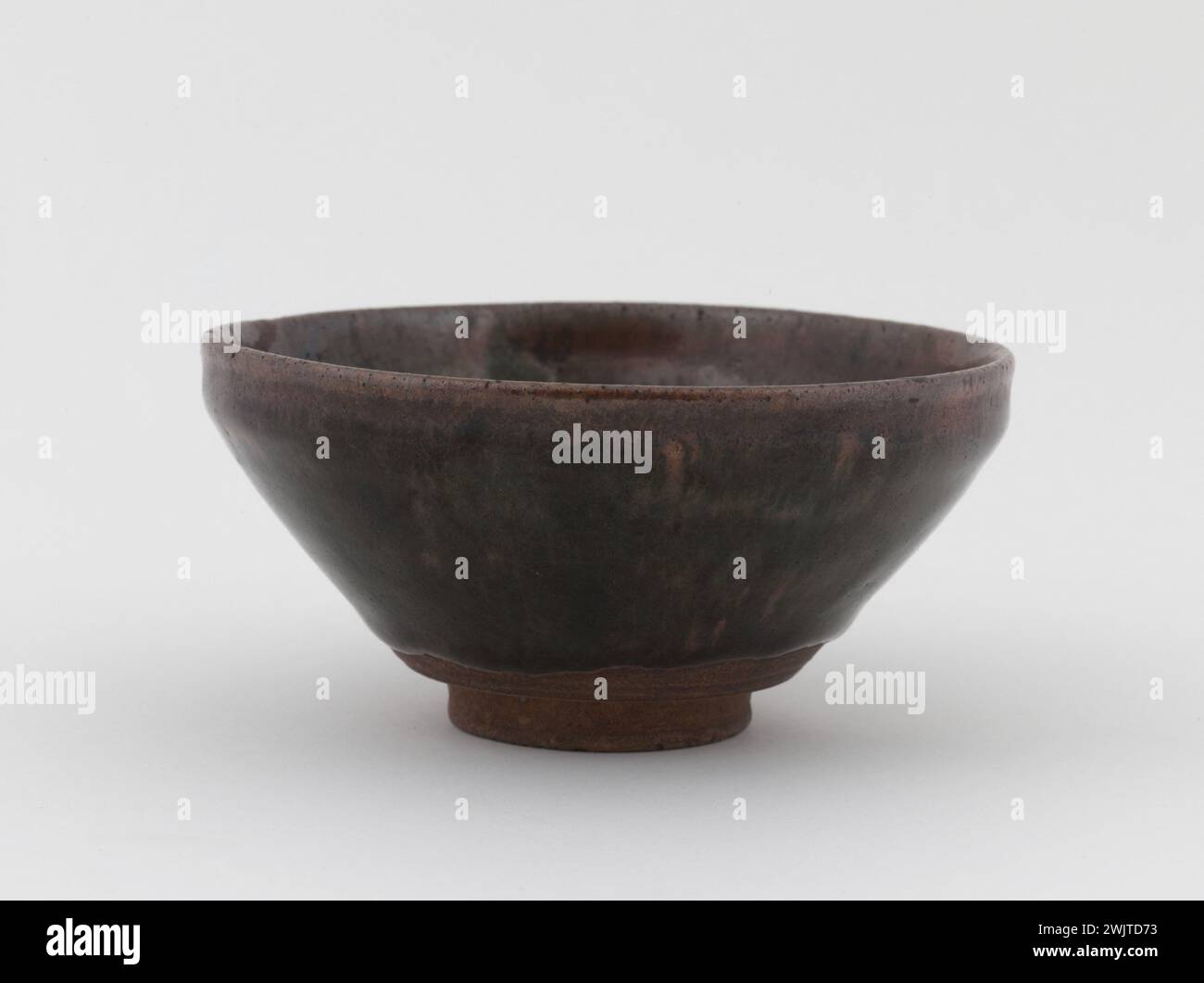 Tenmoku tea bowl. Ceramic. Seto-MINO (Japan), 17th century. Paris ...