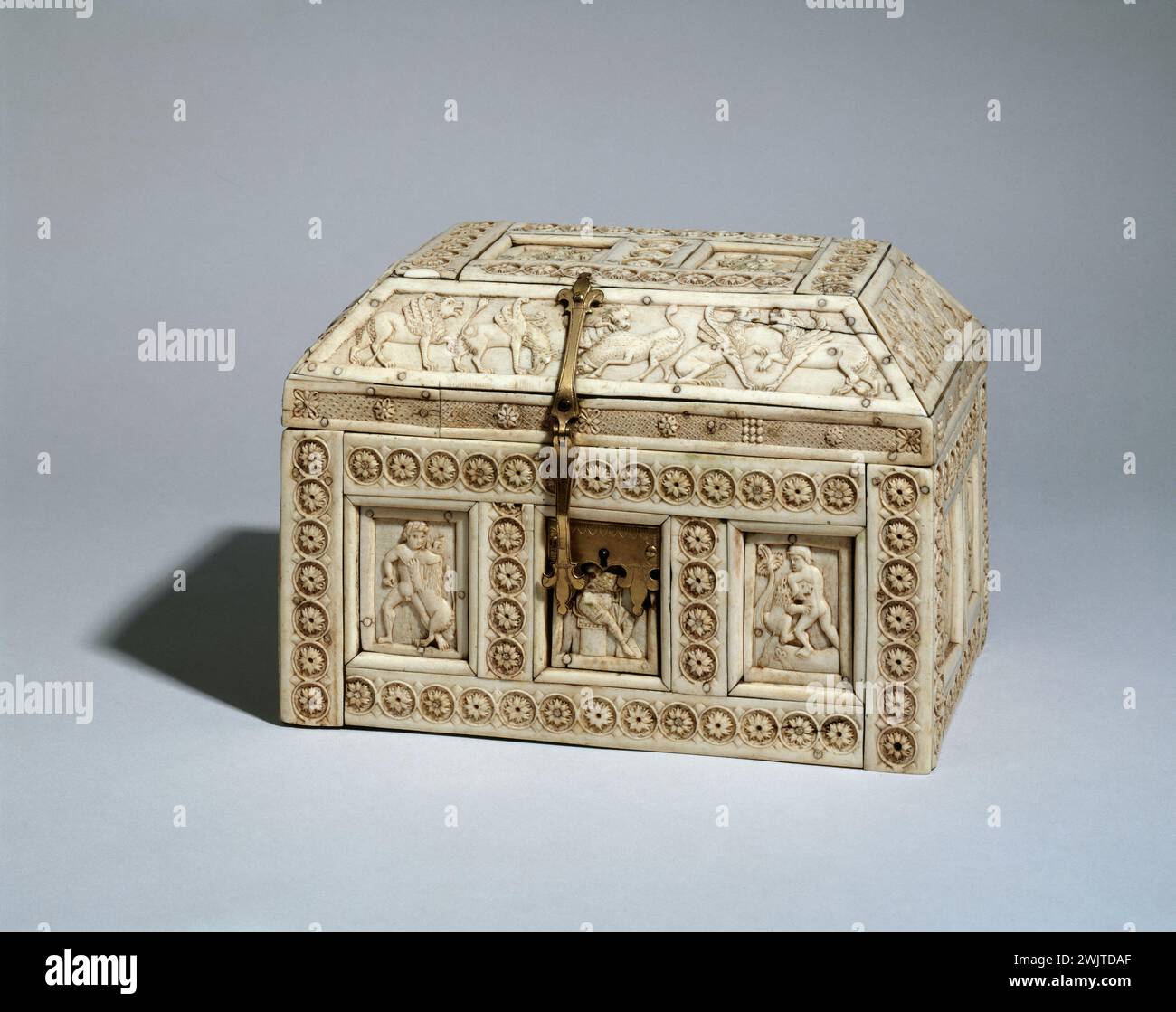 City constantinople 11th century hi-res stock photography and images ...