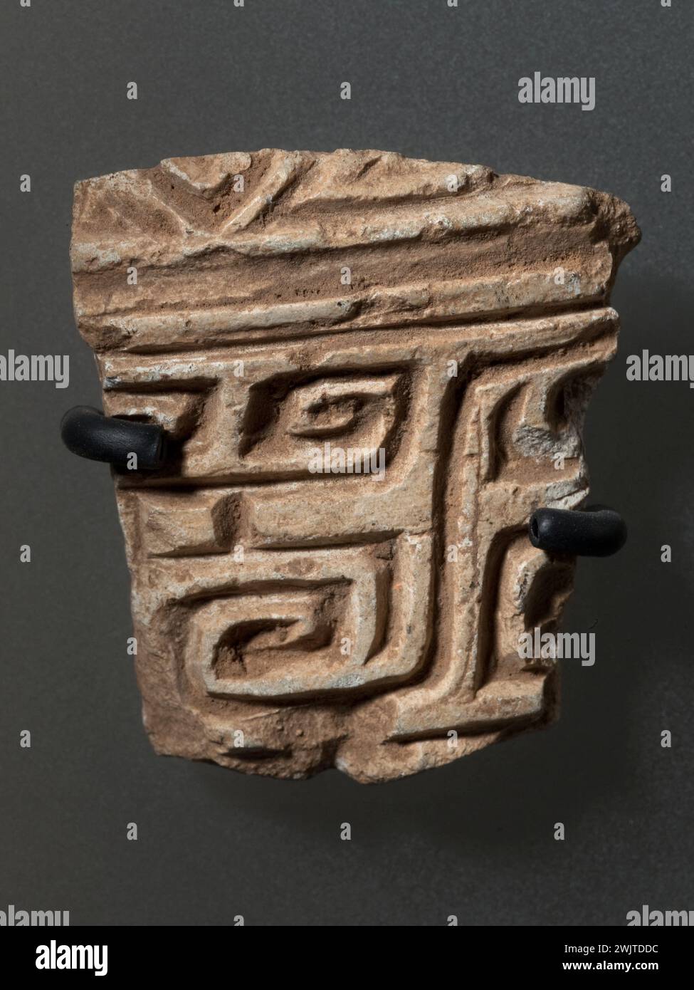 Fragment of pottery ". Ceramic. China, Shang dynasty. Paris, Cernuschi ...