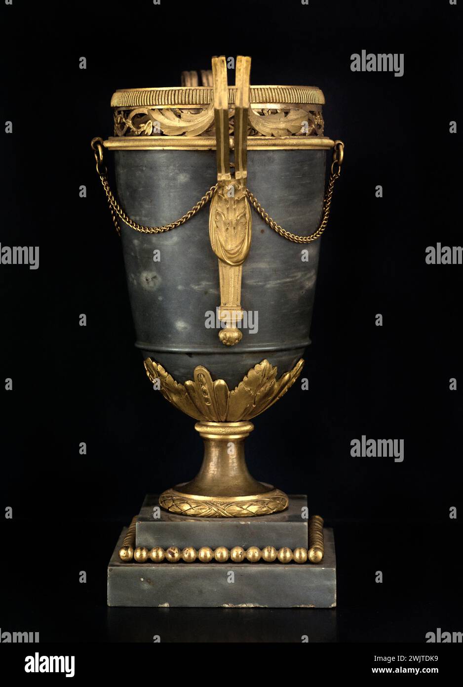 Anonymous. Vase mounted. Marble, gilded bronze, 1760-1770. Paris ...