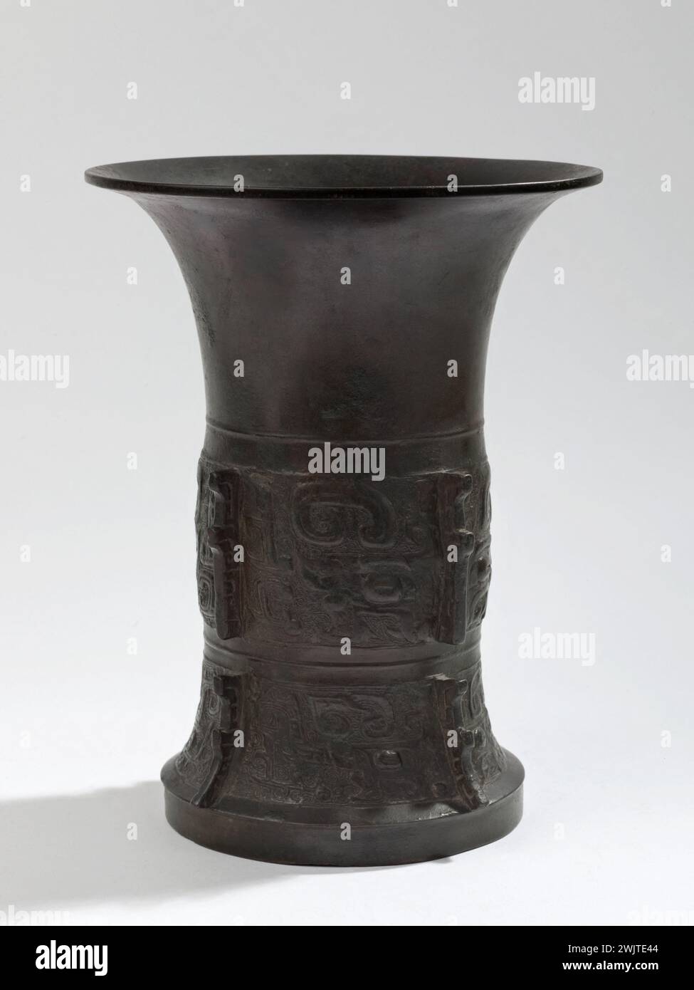 Vase zun. Bronze. Chine. Par musée musée malée. 70004-36 Asian art ...