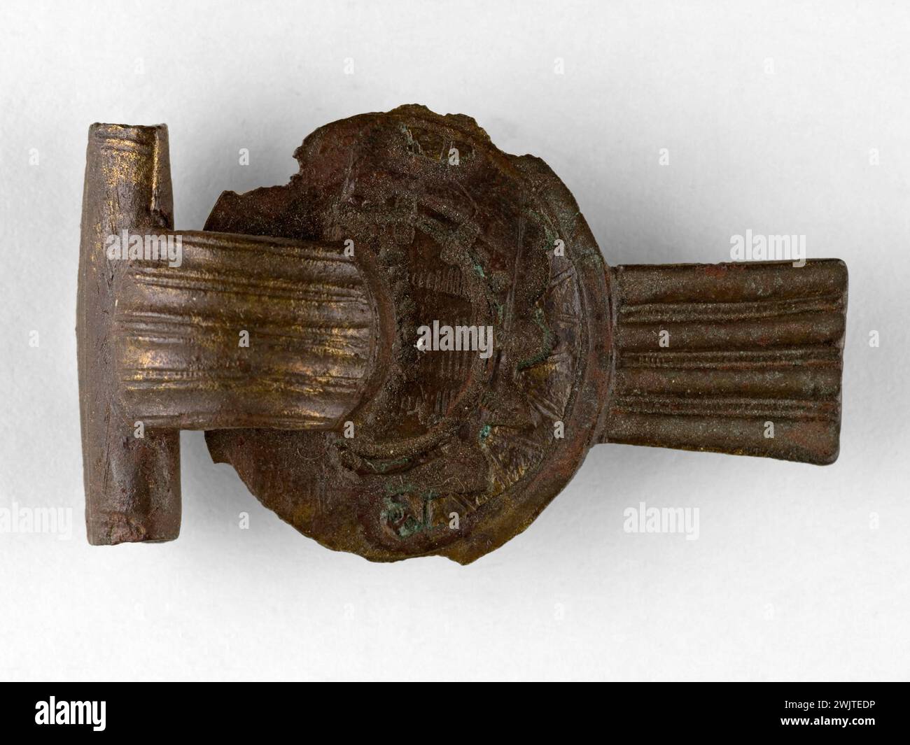 Peacock -tailed fibula. High Empire. Copper alloy, cast iron. Coming ...