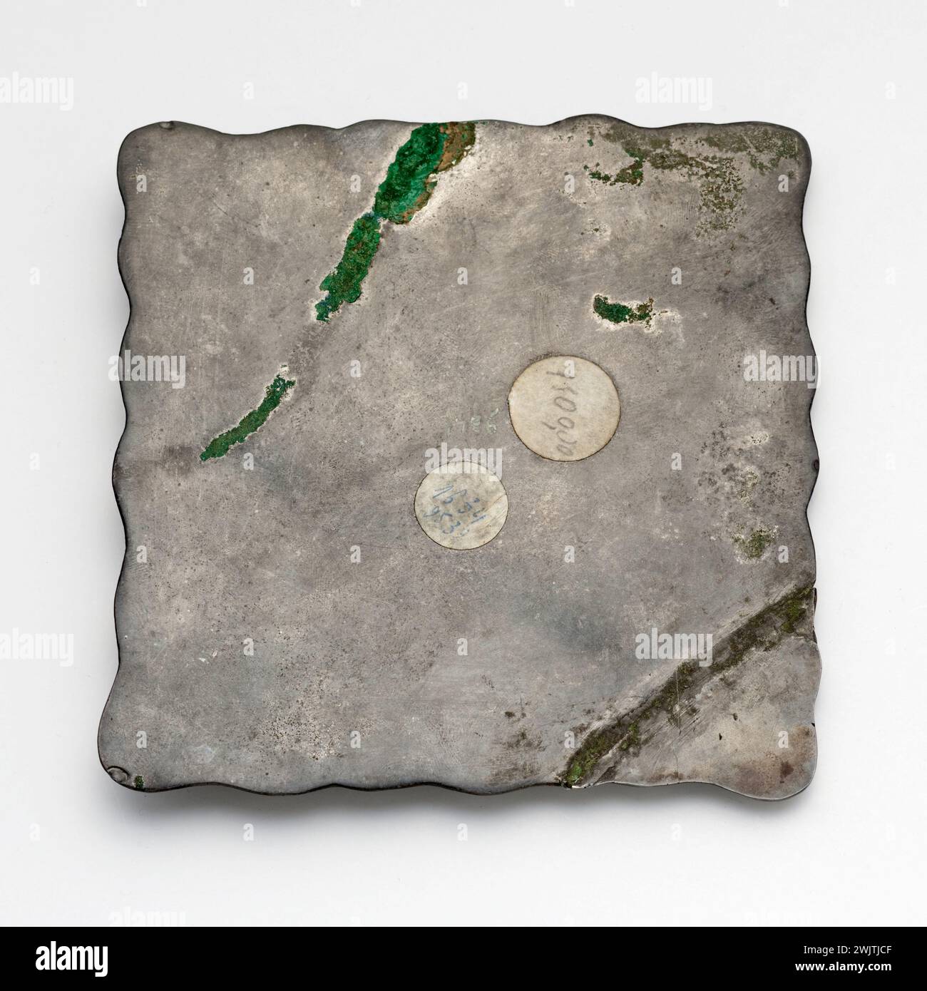 Mirror. China, Tang dynasty. Silver bronze. Paris, Cernuschi museum ...