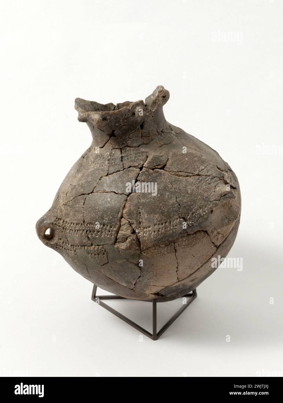 Container 30. Neolithic. Terracotta. Paris, Carnavalet museum. 30 ...