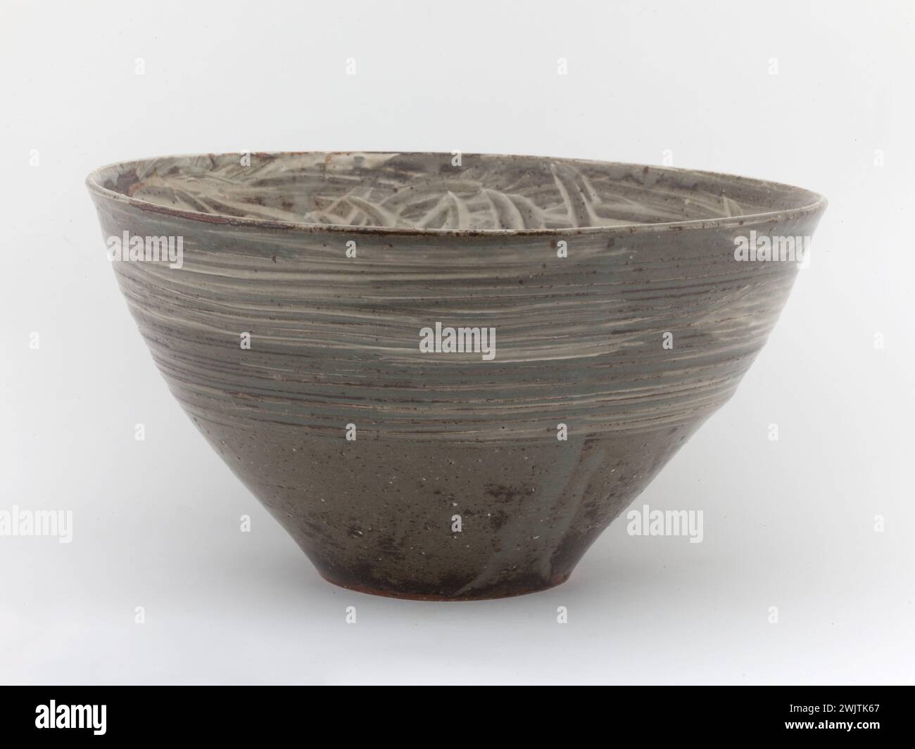 Shin Gyung Kyun. "Large Buncheong ceramic bowl". Buncheong type ...