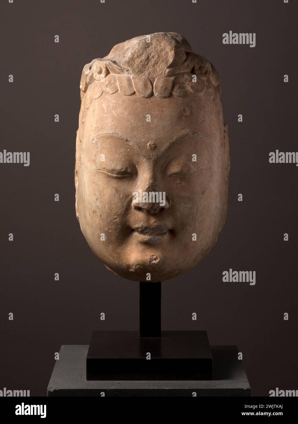 Bodhisattva head. White marble. China, suis dynasty. Paris, Cernuschi ...