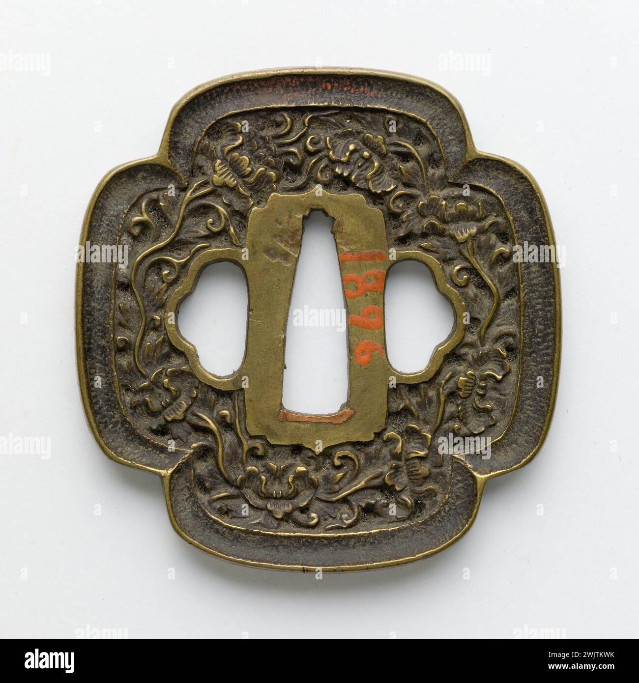 Tsuba. Japan. Brass. Paris, Cernuschi museum. Assessment, armaments ...