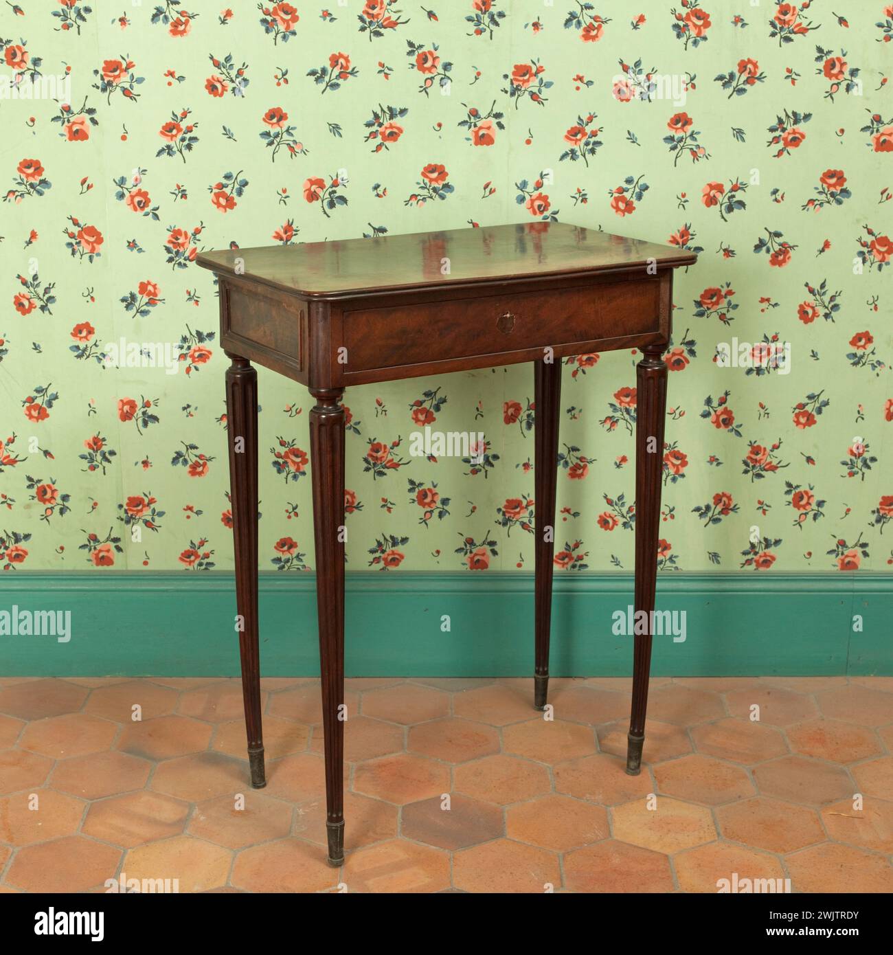 Anonymous. Table. Mahogany. 1785. Paris, Carnavalet museum. Mobilier ...