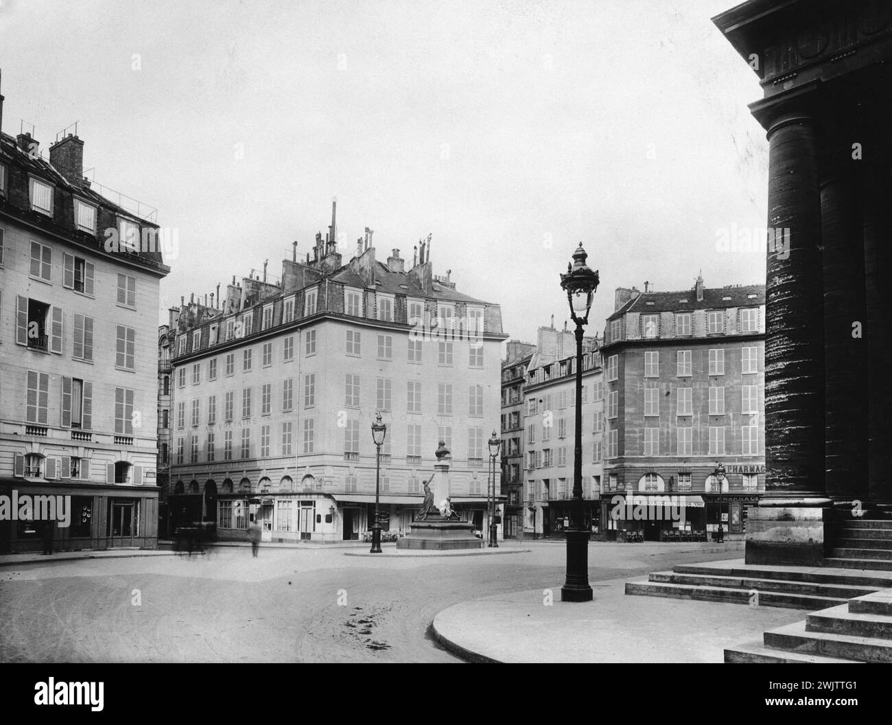 Place de l'Odéon. Set of the square, with 2 columns of the peristyle ...