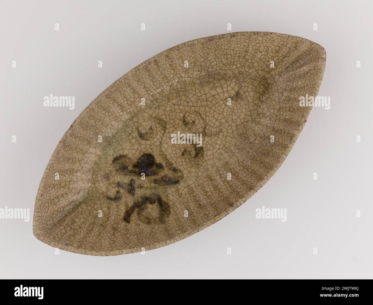 Ravier. Sandstone, Céladon covered, iron brown under the cover. Paris ...