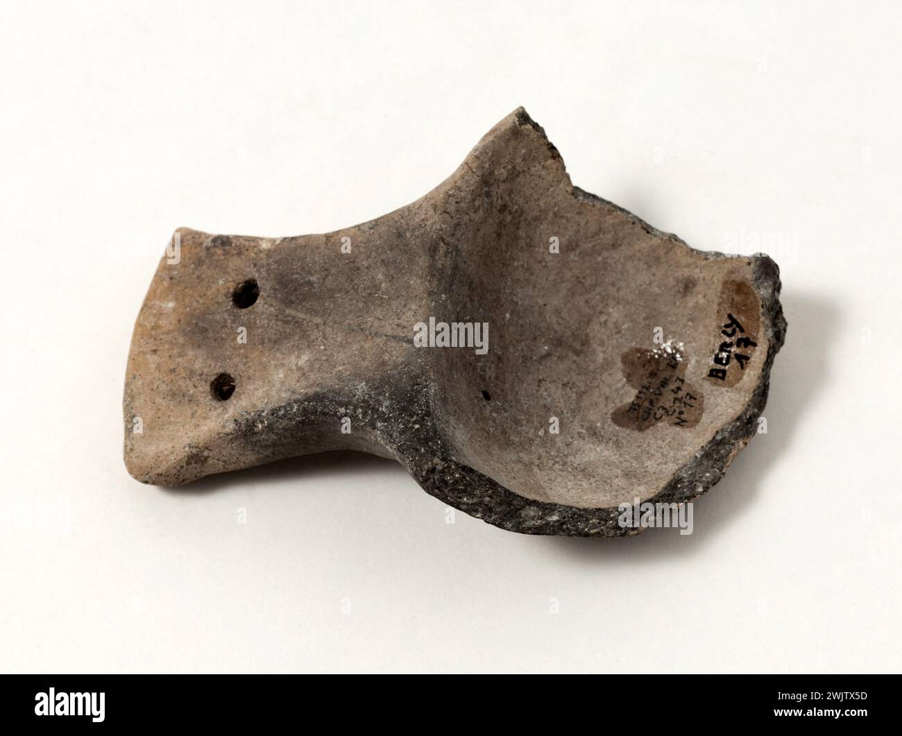 Vase with low hull 429. Neolithic. Terracotta. Paris, Carnavalet museum ...