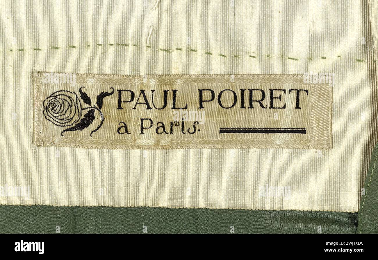 Paul Poiret. Evening gown. Tunic in brown and green cotton lampas and ...