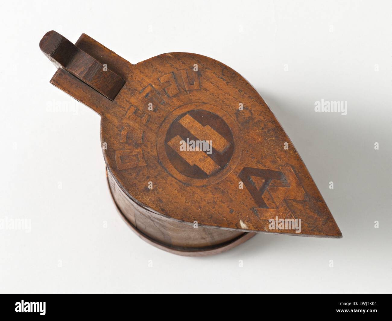 Mug. Beer mug. Wood, copper, varnish, wood metal (material), 1933-1945 ...