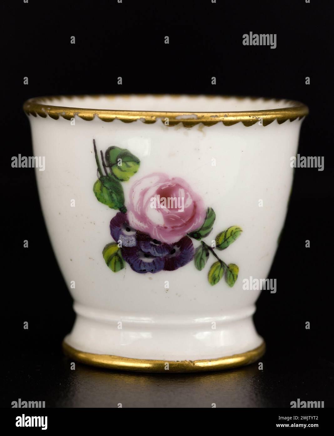 Anonymous. COQUETIER. Porcelain, 1765. Paris, Cognacq-Jay museum. 79171 ...